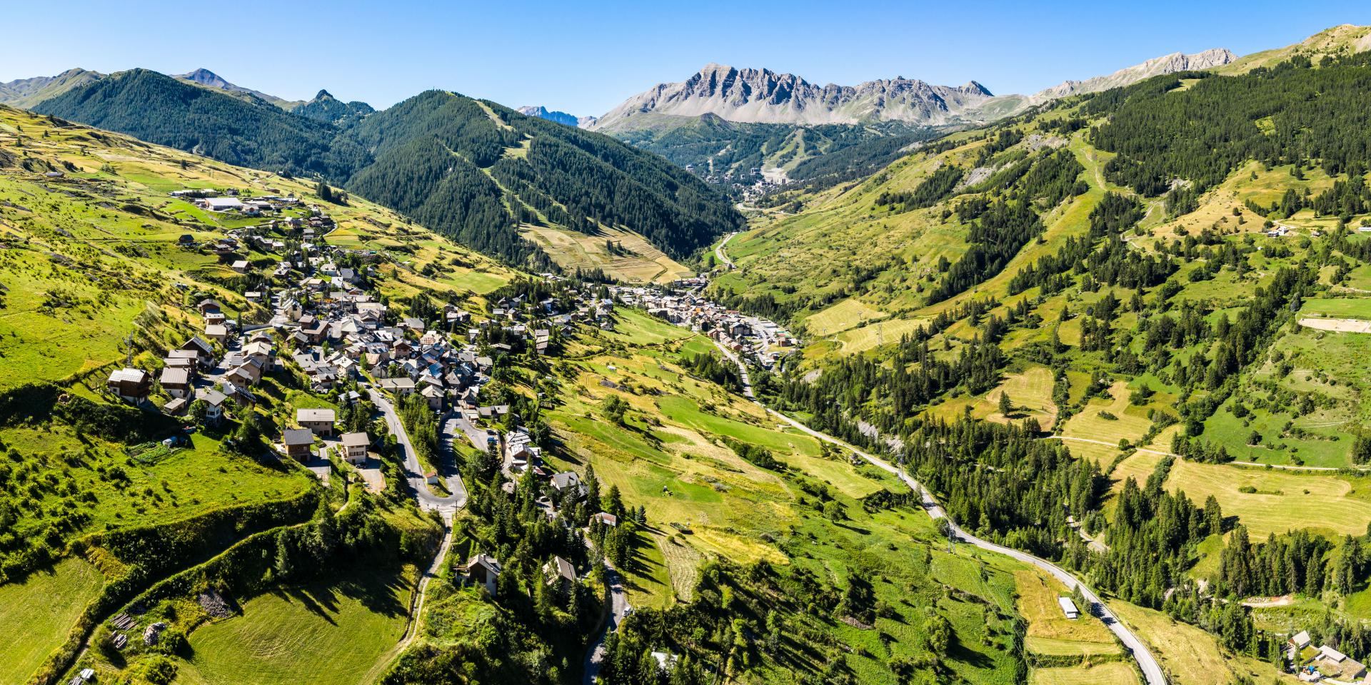 Vars and its Villages | Vars: Hautes-Alpes ski resort